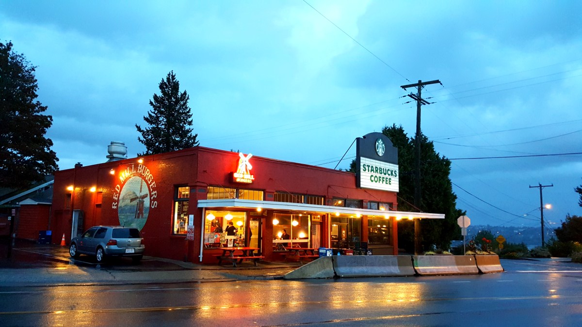 Red Mill Burgers em Seattle e a torre de bacon! – Confraria dos Panas